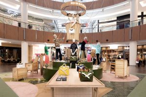 Burberry Hot Air Balloon Lands In Dubai Mall - A&E Magazine