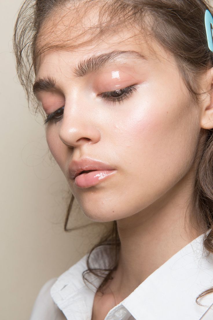 5 Best Lightweight Foundations For The Summer - A&E Magazine