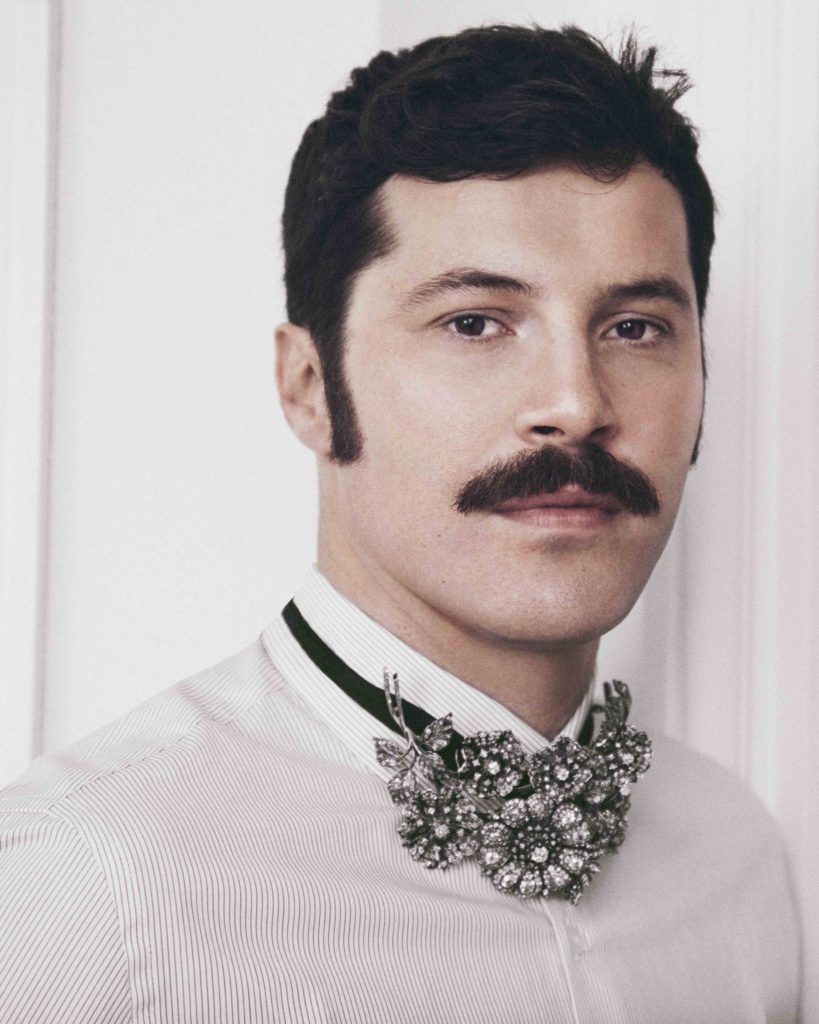 Roger Vivier Celebrates the 55th Anniversary of its Iconic Buckle