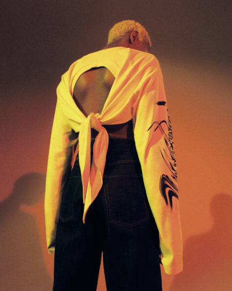 Rihanna’s FENTY Clothing Line is Now Available in the UAE