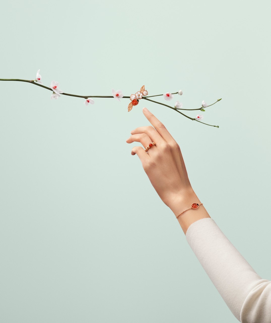 Van Cleef & Arpels Celebrates Spring - A&E Magazine