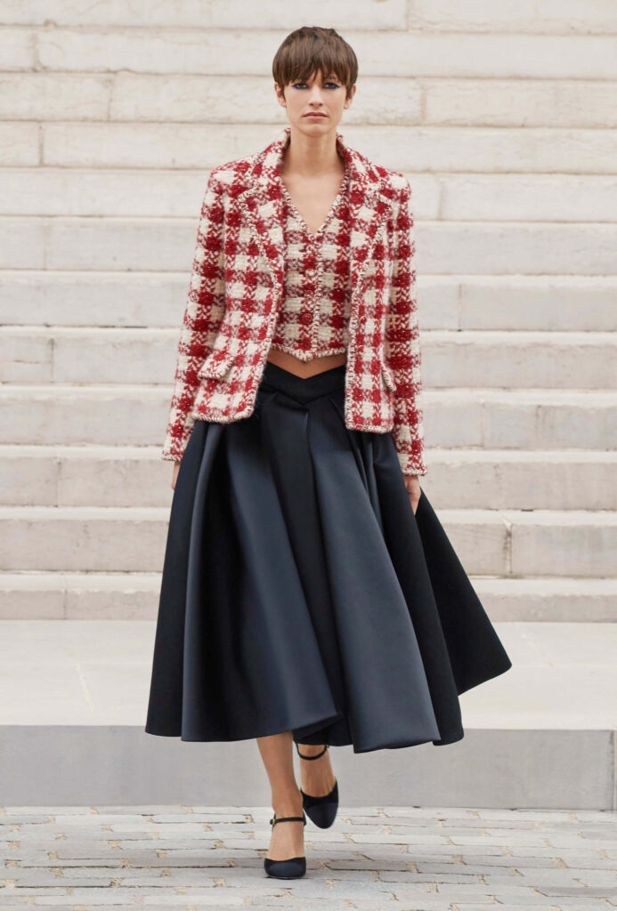Chanel Presents Its Fall Winter 2021-22 Haute Couture Collection - A&E ...