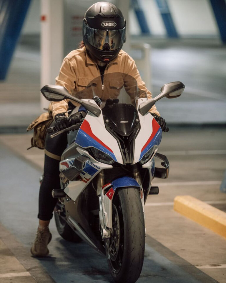 Hamda Taryam, the UAE’s First Female Drag Racer Shares Her Love For ...