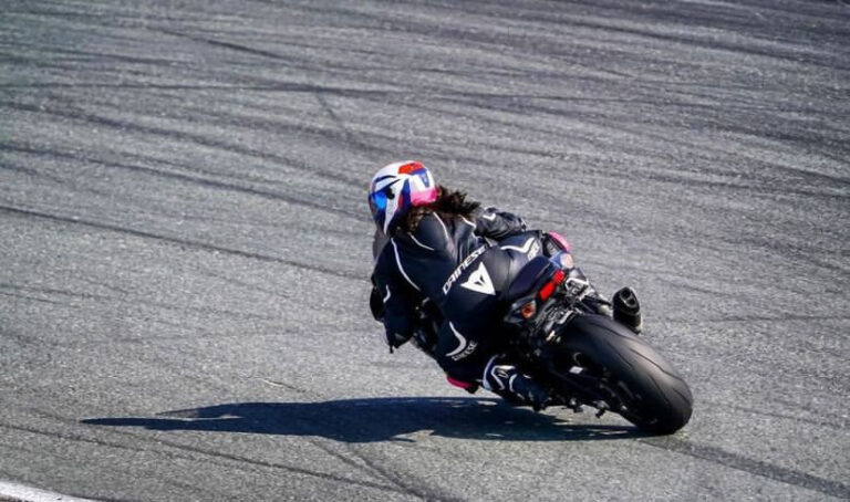 Hamda Taryam, the UAE’s First Female Drag Racer Shares Her Love For ...