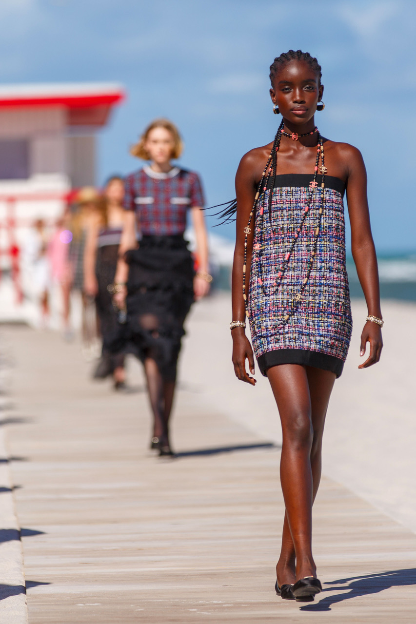 Chanel Presents Its Cruise 2022/23 Collection In Miami - A&E Magazine