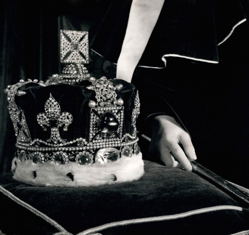 The History Behind Garrard’s Iconic Crown Jewels - A&E Magazine
