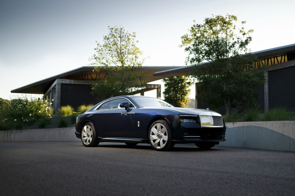 Rolls-Royce Puts Electric Cars In The Fast Lane With Its New Spectre ...