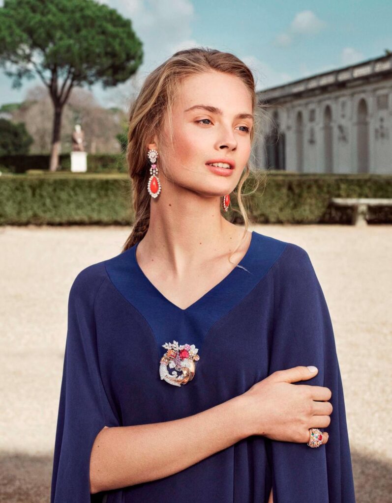 Van Cleef&Arpels Celebrates Different Iconic Epochs With Its Grand Tour ...